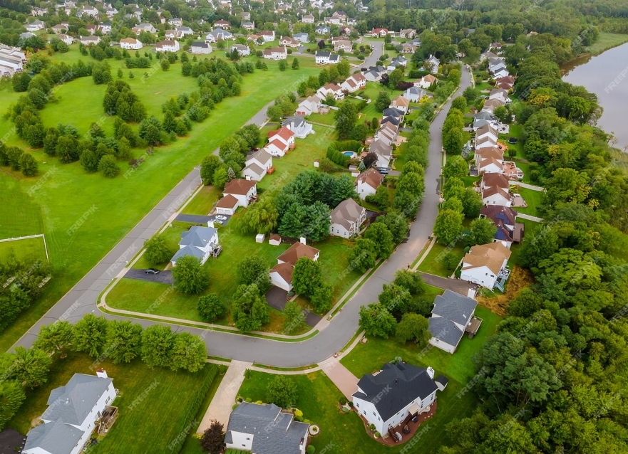 neighborhood Life: Building Connections, Community..