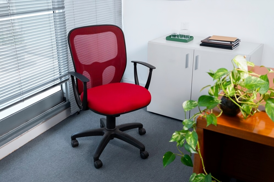 Office Chairs and the Modern Business: Balancing Style......